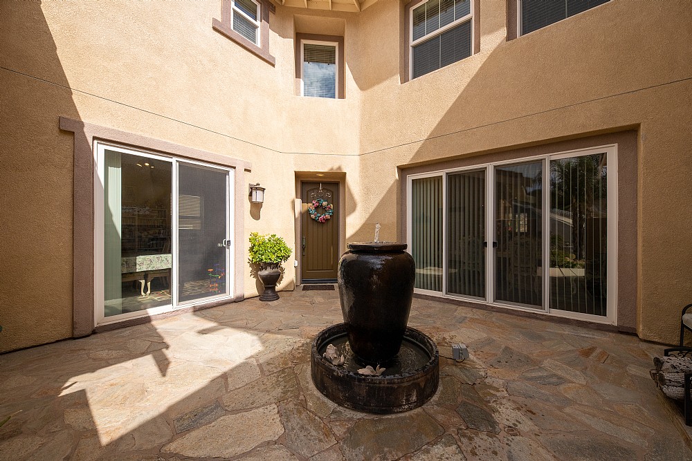 Riverside, CA Home For Sale - 16904 Ridge Cliff Drive